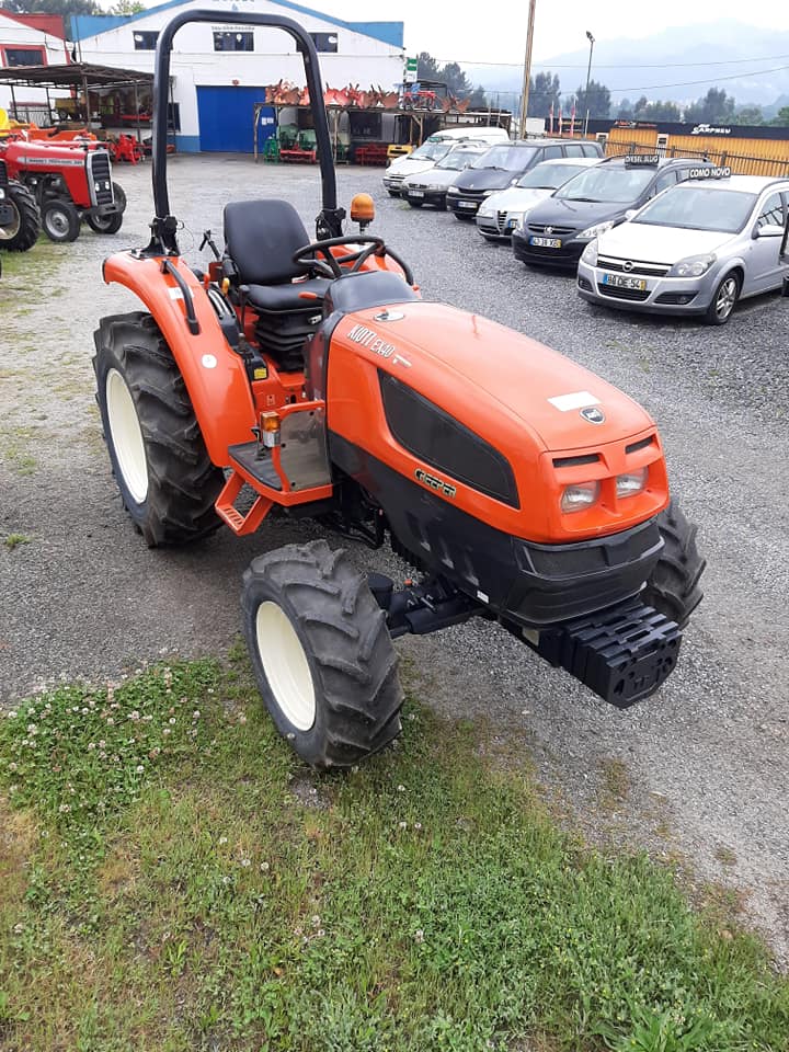 Trator Kiotti EX40 - Moisés & Gonçalves